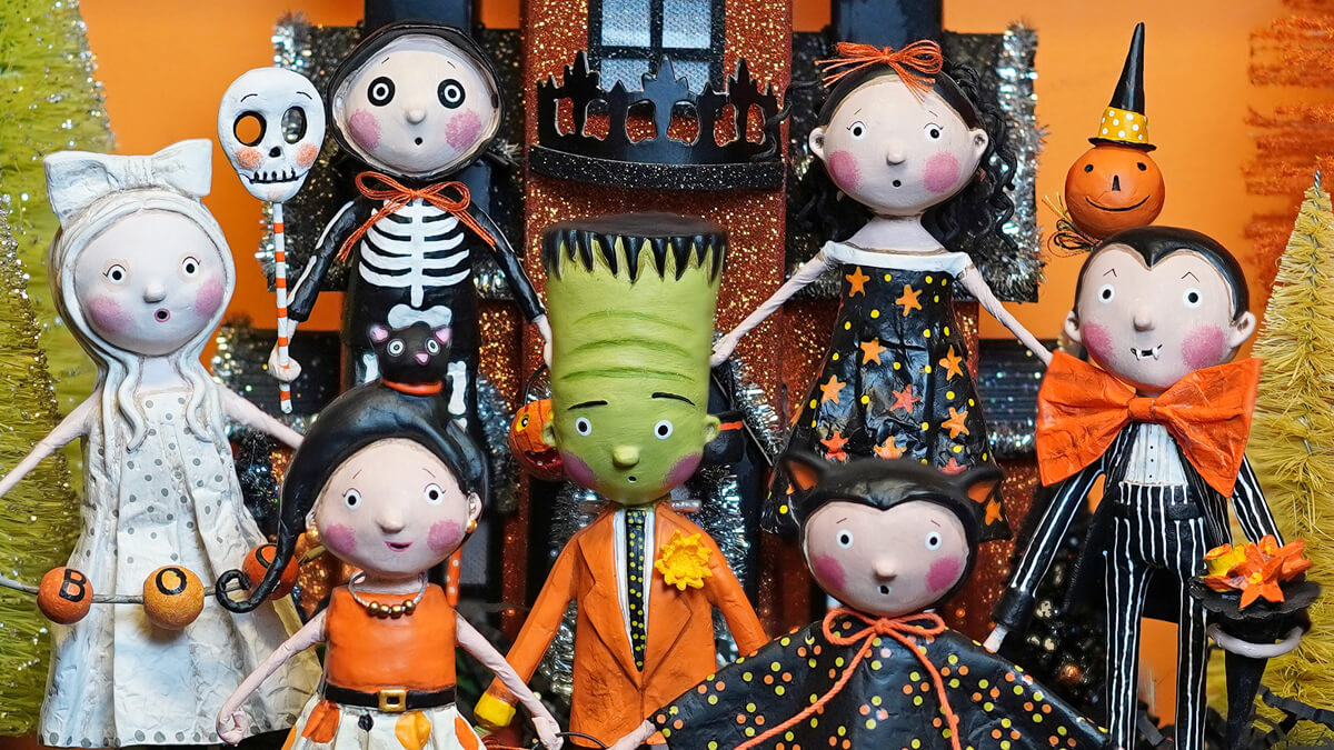 Traditions Year-Round Holiday Store