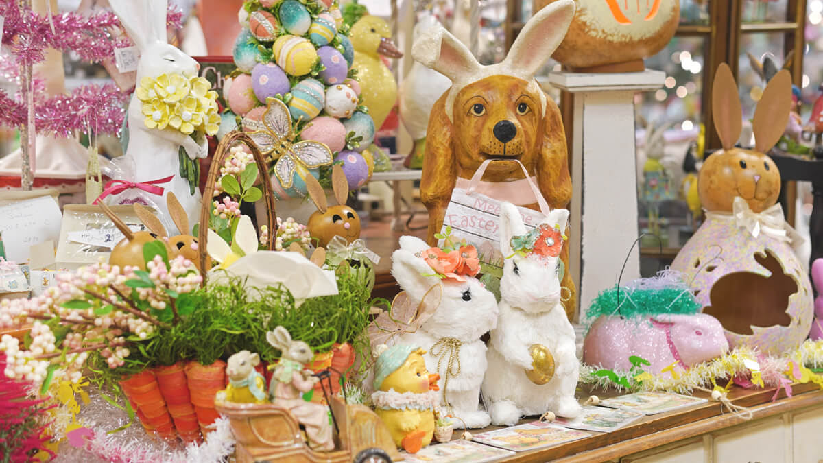 Traditions Year-Round Holiday Store